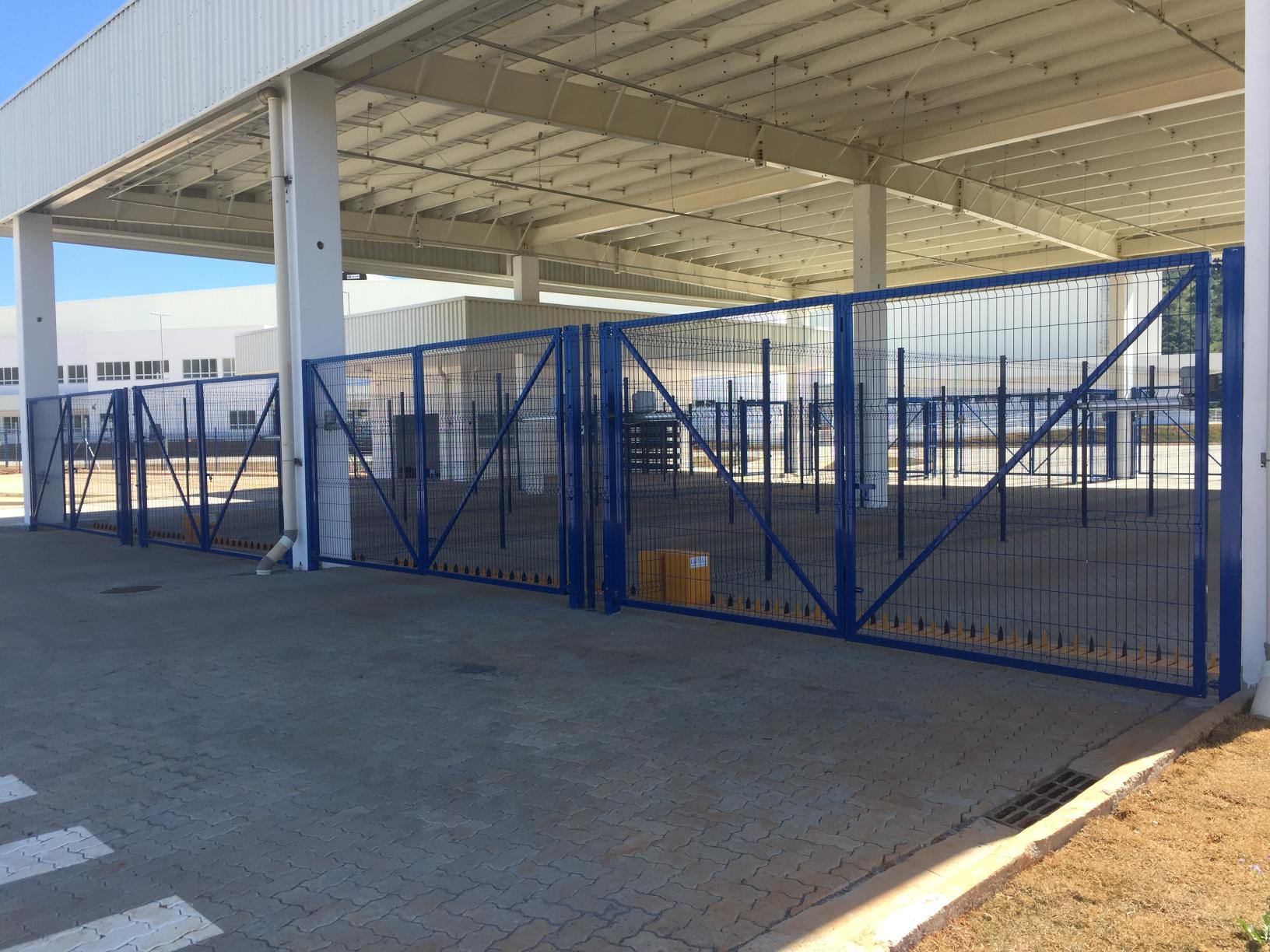 Portões de acesso controlado para espaço logístico – Galpões